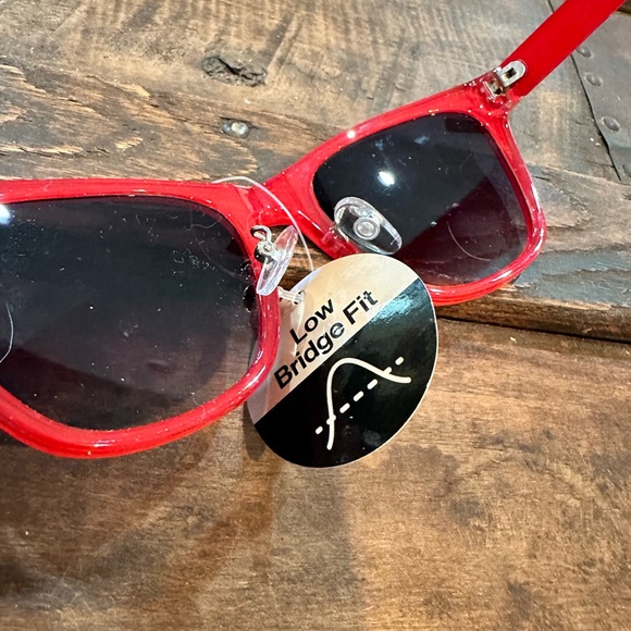 Foster Grant | Accessories | Foster Grant Red Sunglasses Low Bridge ...